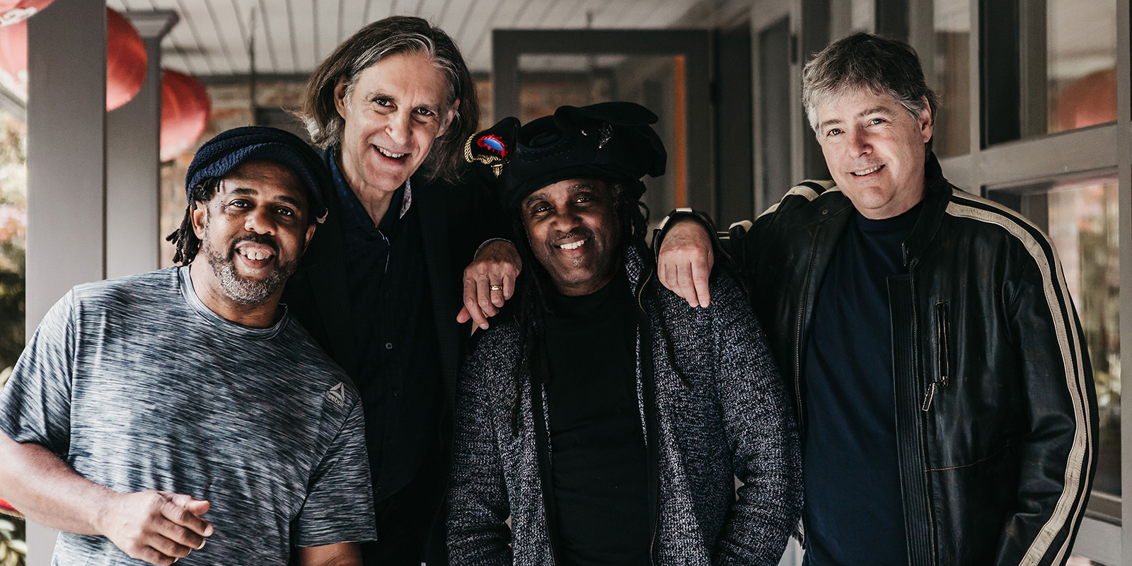 Béla Fleck & The Flecktones Jingle All the Way - UGA Performing Arts Center
